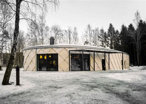 Tengboms Shingled Trail Centre Is Modelled On A Pine Cone