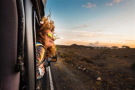 Viajar sozinha é seguro Dicas e motivos para colocar o pé na estrada