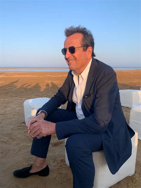 Leathersmith Of London Lands In Florence With A Burst Of Vibrant Color