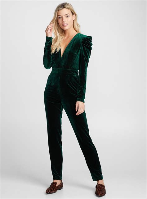 How To Style A Velvet Jumpsuit At Jett Embling Blog