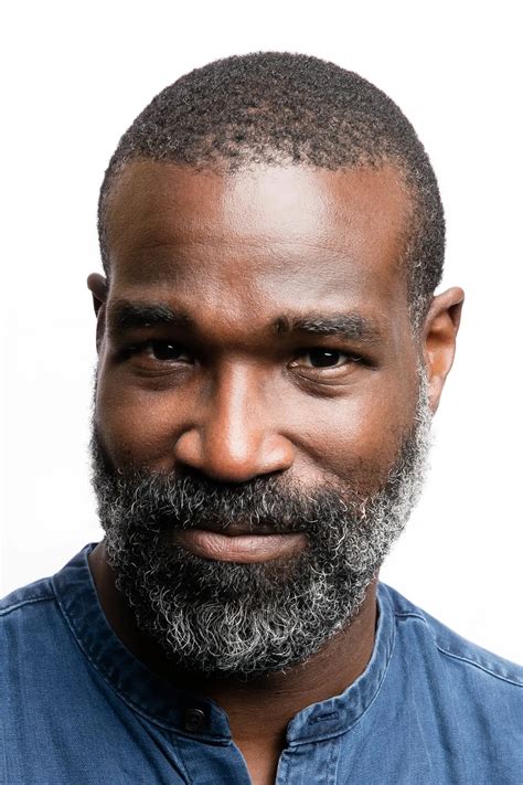 Tunde Adebimpe Biographie News Photos Et Vidéos