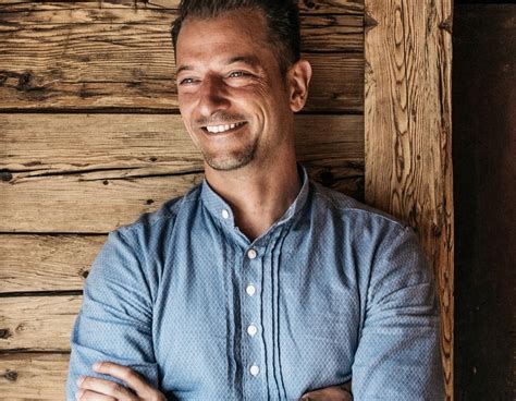 Michael Niederer Und Andreas Wessely Welten Verbinden Mit Fernblick