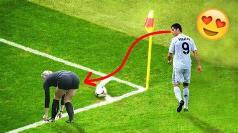 Top 10 Footballers Who Famously Embarrassed Themselves