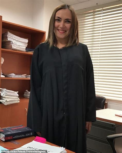 Colombia s notorious hot judge Heidy Polanía gets a lap dance during