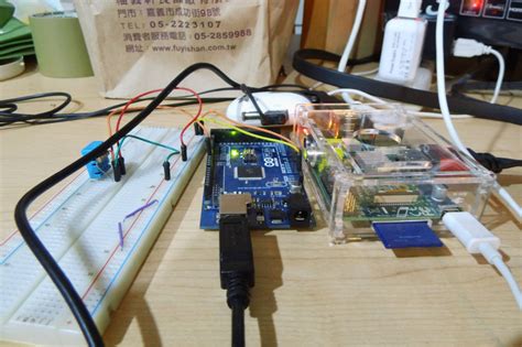 Peter Huang的新玩意 樹莓派Raspberry透過arduino取得DHT 11溫度數據