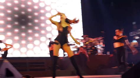 Ariana Grande Honeymoon Tour Manila Im Every Womanvogue Youtube