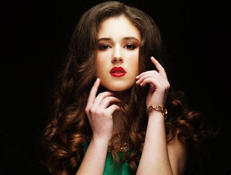Premium Photo Portrait Of Beautiful Fashionable Woman