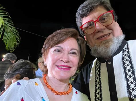 “por Brasilia En La Embajada De México” Luis Eduardo Ros