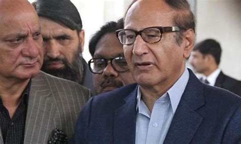 Chaudhry Shujaat Worries About Politics Following Nawazs Illness