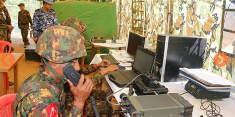 မရမ်းကုန်း ဆက်သွယ်ရေးတပ် အိမ်ထောင်သည်လိုင်းခန်း ဗုံးခွဲတိုက်ခိုက်ခံရ