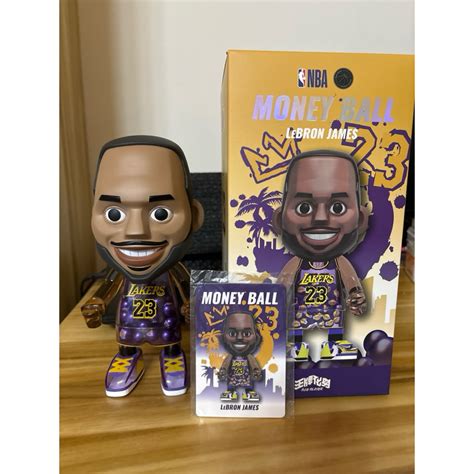 王牌化身nba Lebron James 詹姆士 湖人紫23號 23cm公仔 Money Ball 二手（近全新）現貨 蝦皮購物