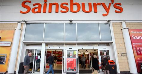 Sainsbury S Opens First Till Free Supermarket As Grocer Goes Entirely