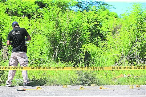 Encuentran Cadáver A Orilla De Carretera La Prensa Gráfica