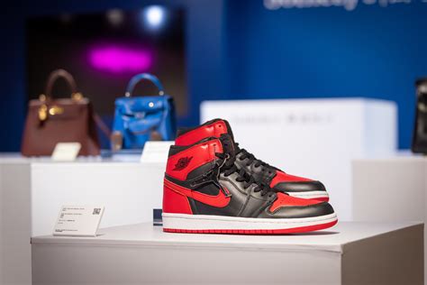 5 Nike Sneakers Every Collector Needs Sneakers Sports Memorabilia