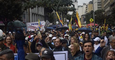 Las Marchas Contra Petro