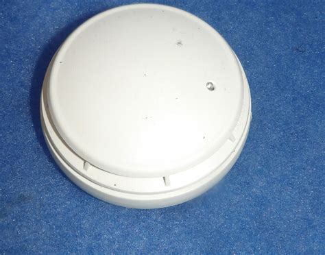 New Simplex Photo Dtectector Smoke Detector 4098 9601 100 Degree F° 1yr
