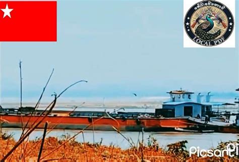 ဧရာဝတီမြစ်အတွင်း လှေနှင့်သင်္ဘောများကို ဆက်ကြေးကောက်ခံနေသည့် စစ်သားနှင့် ပျူစောထီးများကို ပစ် ခတ