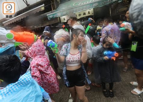 九龍城潑水節復辦 大人細路濕身共歡 市民等足3年