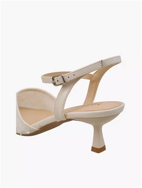 Jual Payless Payless Nine West Womens Haite Kitten Heels Off White04