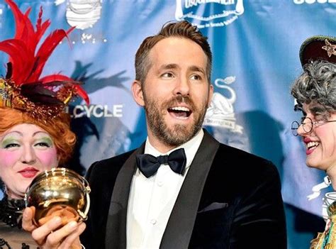 Pin By Selenka B On Ryan Reynolds Ryan Reynolds Reynolds Ryan