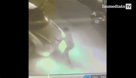 Paura A Foggia Con L Auto Tentano Di Investire Ristoratore Per Non Pagare Conto Di Euro L
