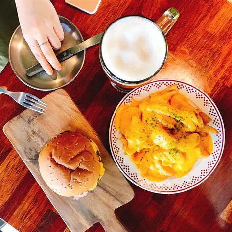 대구맛집일보 수제버거의 바이블 월성동 잭슨버거 참깨빵위에 순쇠고기 패티두장 치즈폭탄에