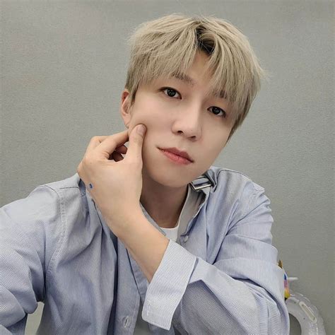 スヒョンさんのインスタグラム写真 スヒョンinstagram「개구장이 수현이 오늘 첫 팬싸 즐거웠어요 자주만나요👋」7月8日