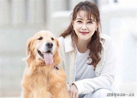 她是最美“周芷若”，54岁仍单身，和8只爱犬相伴 搜狐大视野 搜狐新闻