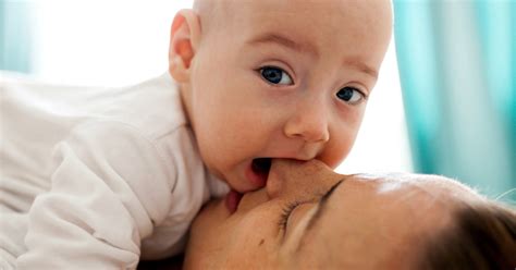 How To Stop Baby From Biting While Nursing Moms Experts Weigh In
