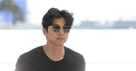 공유 면티 하나만 입어도 배우포스 [mbn포토]
