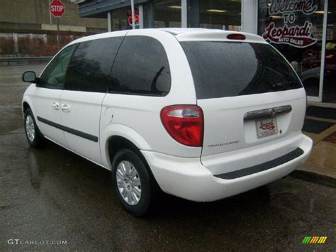 Stone White Chrysler Town Country Photo Gtcarlot