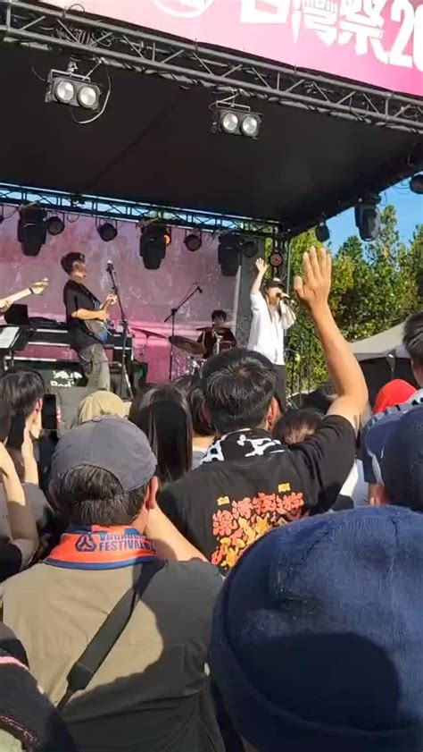開始想念台灣祭了 今年跟館青潔心還有阿橘 演了三個超巨爽的set 真的玩得超級開心 好期待明年台灣祭 期待明年能像今年一樣好玩或甚至超越今年