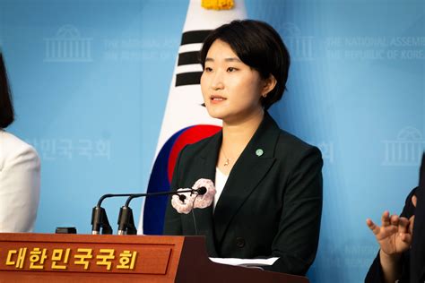 기본소득당 신지혜 대표 서울시장 출마“시민 1인당 50만 원 지급” 서울특별시 미디어재단 Tbs