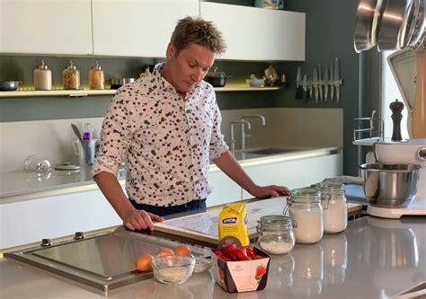 Bart Kaëll Accepteert Uitdaging In Bake Off Home Entertainment Today