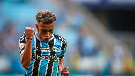Bitello admite dificuldade e notícia cai como uma BOMBA no Grêmio