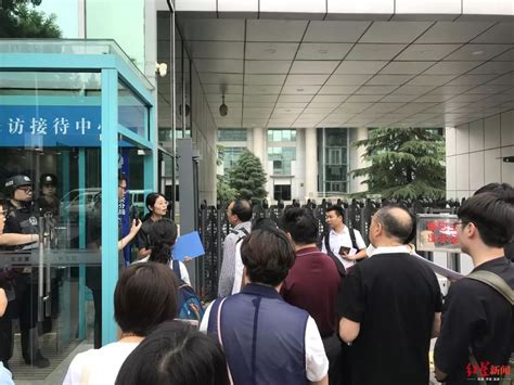 “中科院研究生被高中同学杀害”案开庭，律师：凶手网购匕首澎湃号·媒体澎湃新闻 The Paper