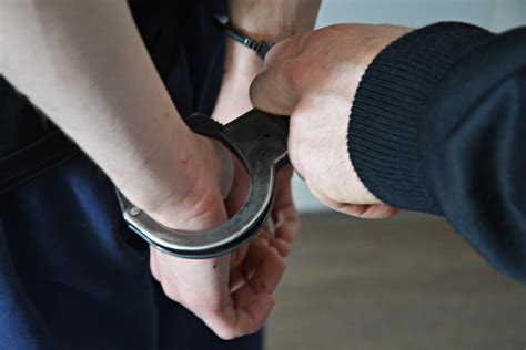 Kradli w sklepach zostali zatrzymani przez policjantów na wolnym