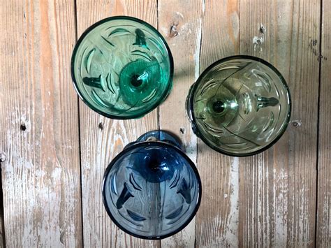 Set Of 6 Green Deco Face Wine Glasses Bibis Boutique