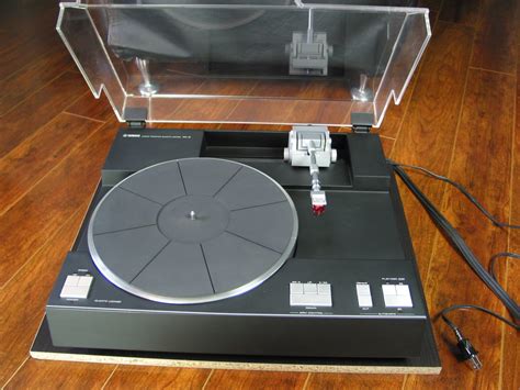 Yamaha PX-2 Turntable Iinear SALE PENDING For Sale - Canuck Audio Mart