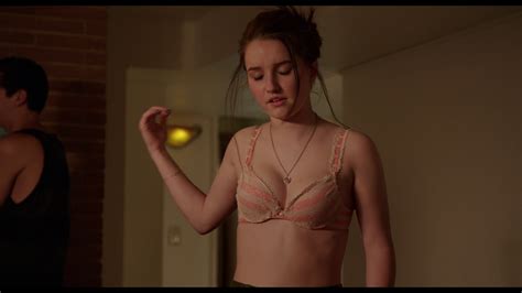 Kaitlyn Dever Nude Pics Page 1