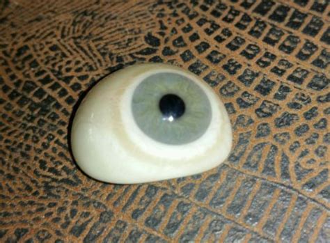 Antique Human Prosthetic Glass Eye Military Medical Lot 2 Antique