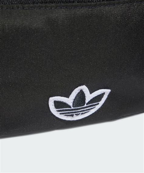 Adidas（アディダス）の「プレミアム エッセンシャルズ スモールエアライナーバッグ ショルダーバッグ アディダスオリジナルス
