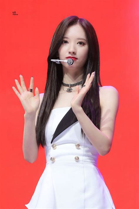 Ghim Của Carlos Basagoitia Trên Bona De Wjsn Kim Jiyeon