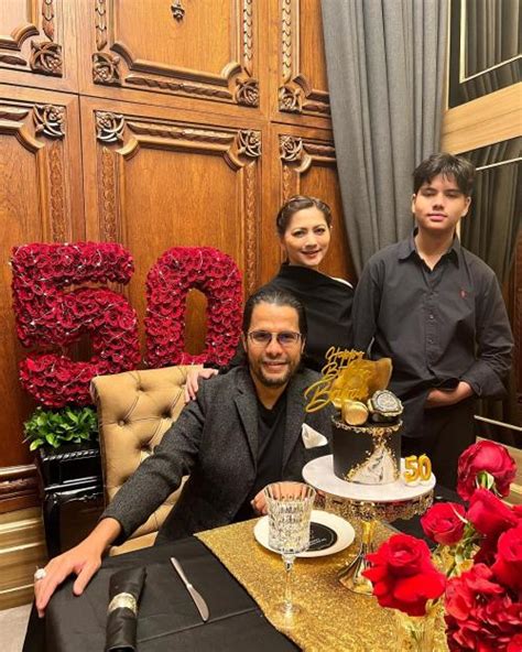 7 Potret Cantik Cut Keke Tetap Awet Muda Jelang Usia 50 Tahun Okezone Lifestyle