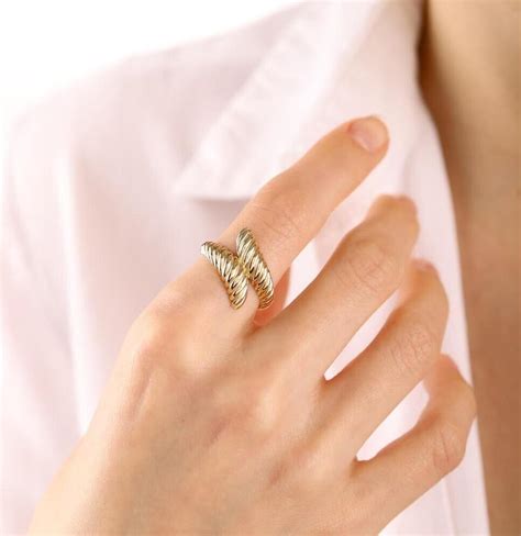 14 Ayar Altın Sofia Yüzük Idefix