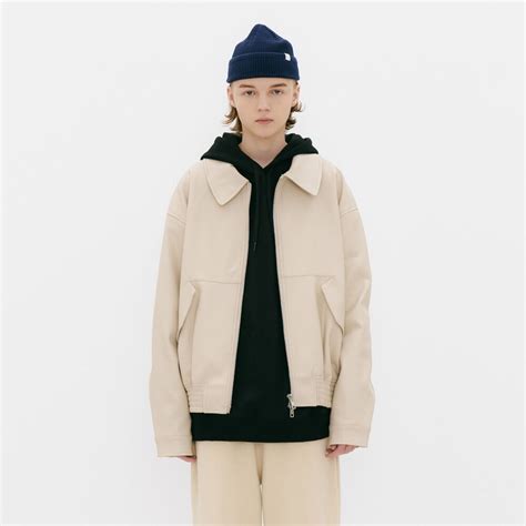 비건 레더 빅 카라 블루종 베이지 Vegan Leather Big Collar Blousonbeige 감도 깊은 취향 셀렉트샵 29cm