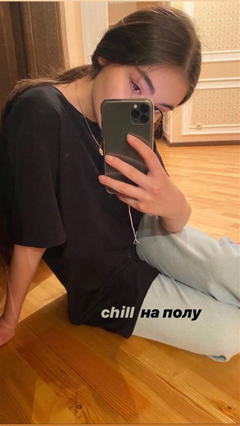Пин от пользователя 𝓰𝓵𝓪𝓶𝓸𝓾𝓻💄 на доске 🫂mood🫂 Фотографии девочек