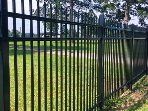 Montage Ii Ornamental Iron Fences Ok Vinyl Products British Columbia