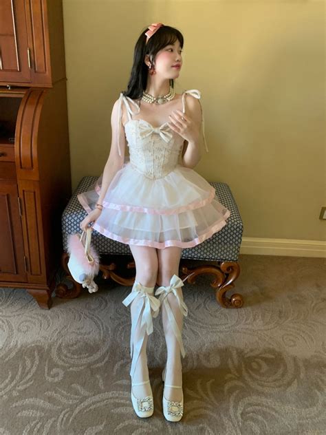 White Sweetheart Neckline Slip Dress Bowknot Details Tiered Skirt