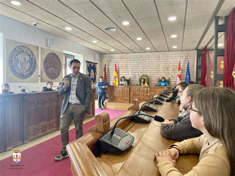 Los Escolares De Benavente Visitan El Ayuntamiento